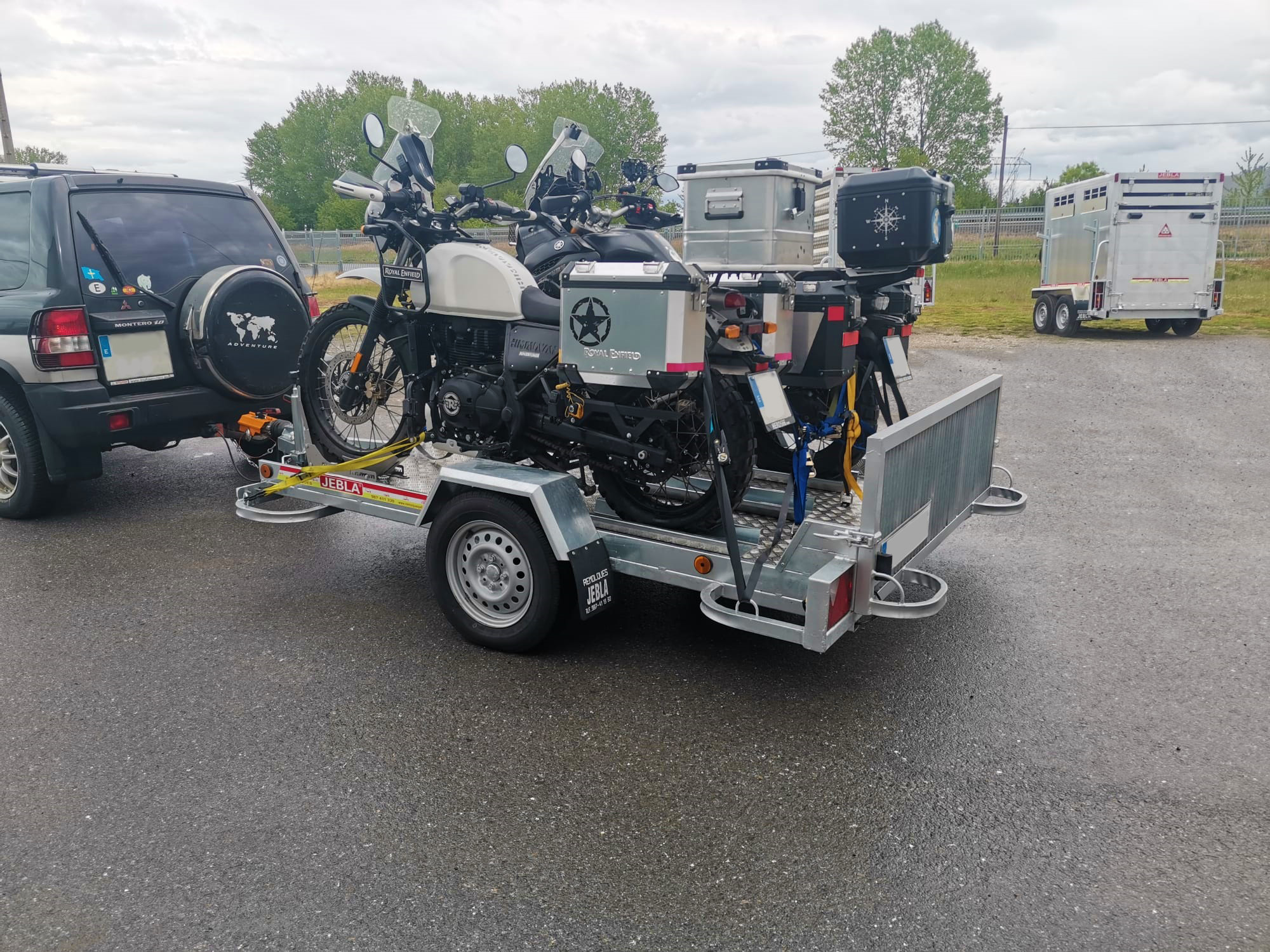 M8 tipper motorcycle carrier trailers | http://remolquesjebla.es